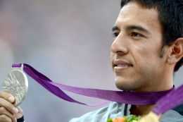 Leo Manzano : Athletes : Bring Back the Mile