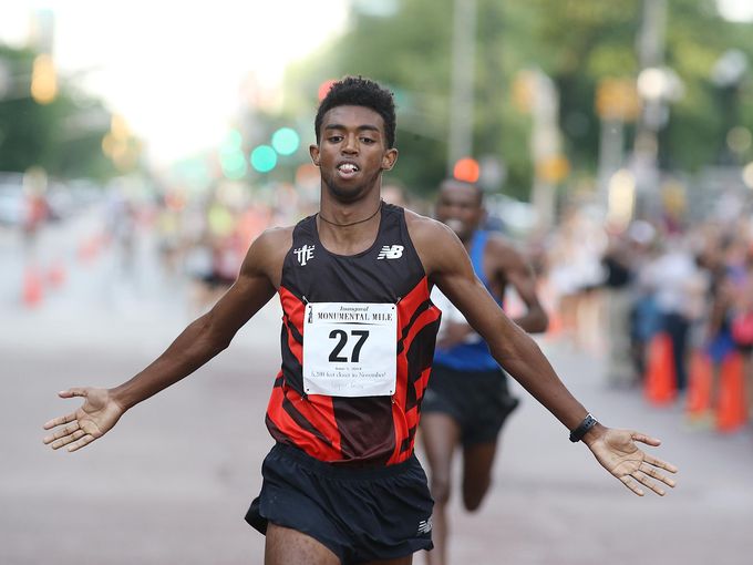 Legesse, Stepanova win inaugural Monumental Mile : News : Bring Back ...