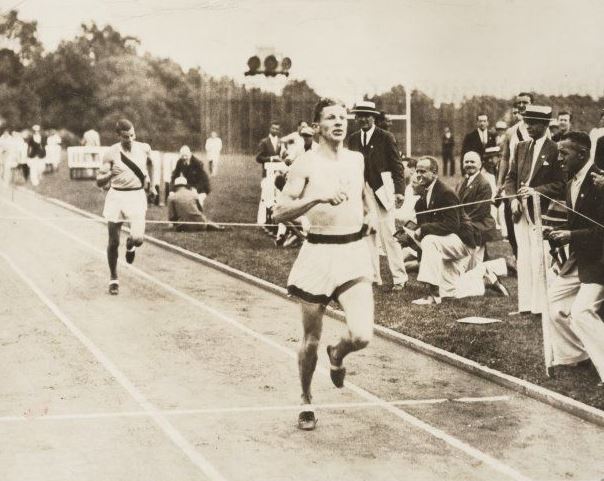 Lovelock smashes Mile world record : News : Bring Back the Mile