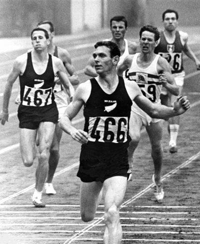 Remembering how Snell tore up the Tokyo track for historic Olympic ...